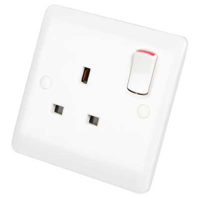 Legrand 13A 1 Gang Switched Socket White (730066) | CEF