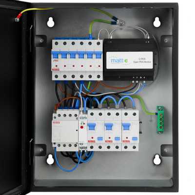 Matt:e 3 Phase EV Connection Unit with 3 x 32A Single Phase Type A ...
