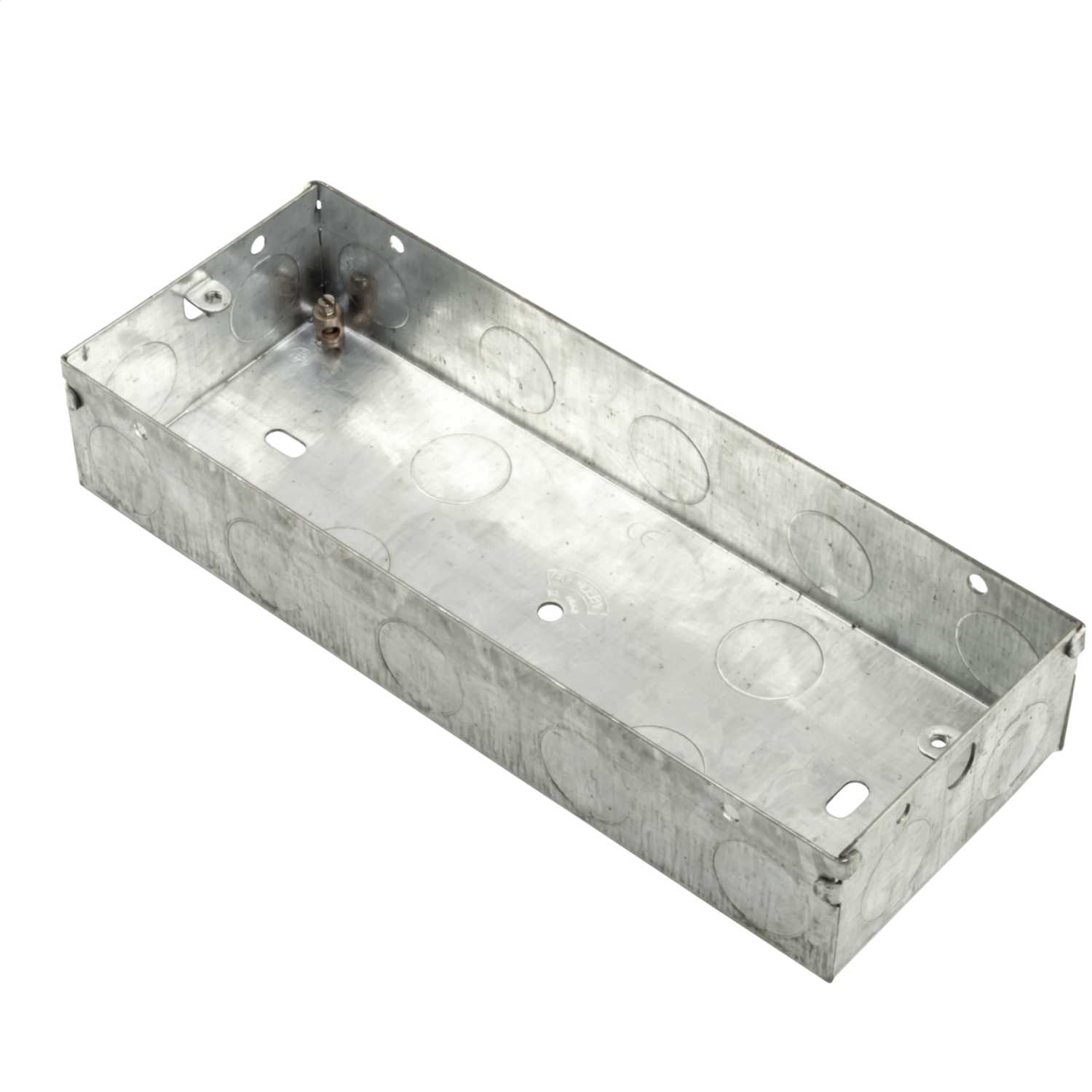 Appleby 3 Gang 35mm Flush Metal Knockout Box (Sold in 1's) (SB646) | CEF